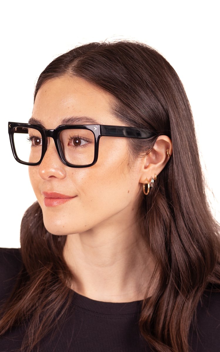 Opticontacts.com -- KITS x Vasuma Elba